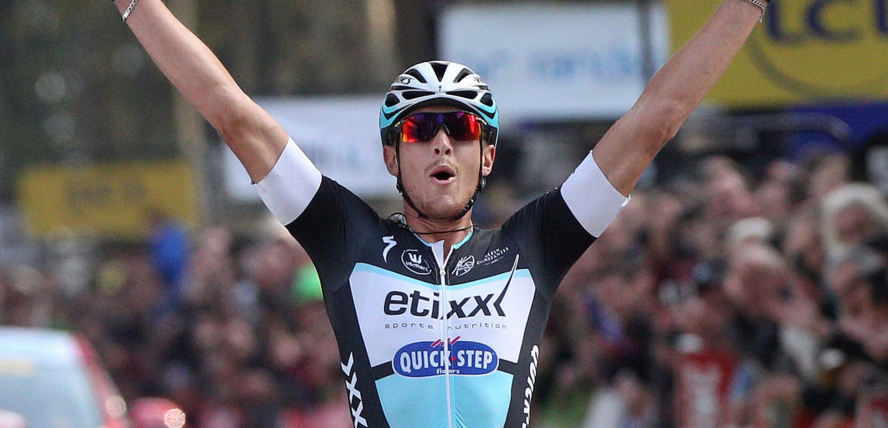 Matteo Trentin de beste in razendsnelle editie Parijs-Tours | WielerFlits