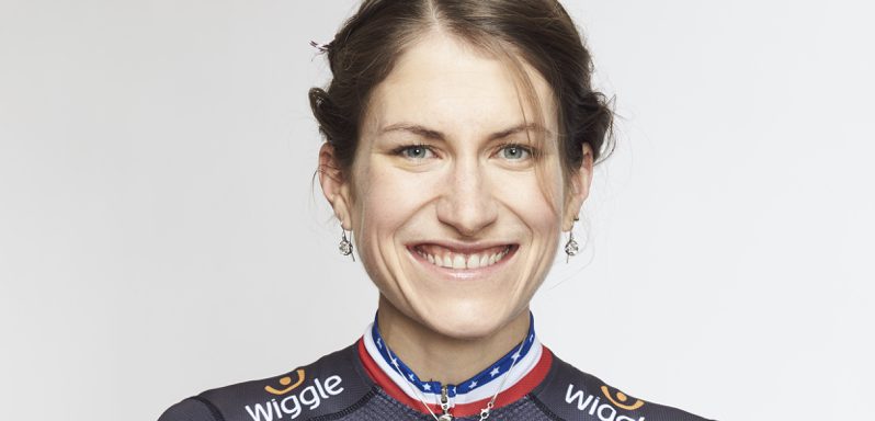 Imponerende solo Mara Abbott in Giro Rosa-rit over Mortirolo | WielerFlits