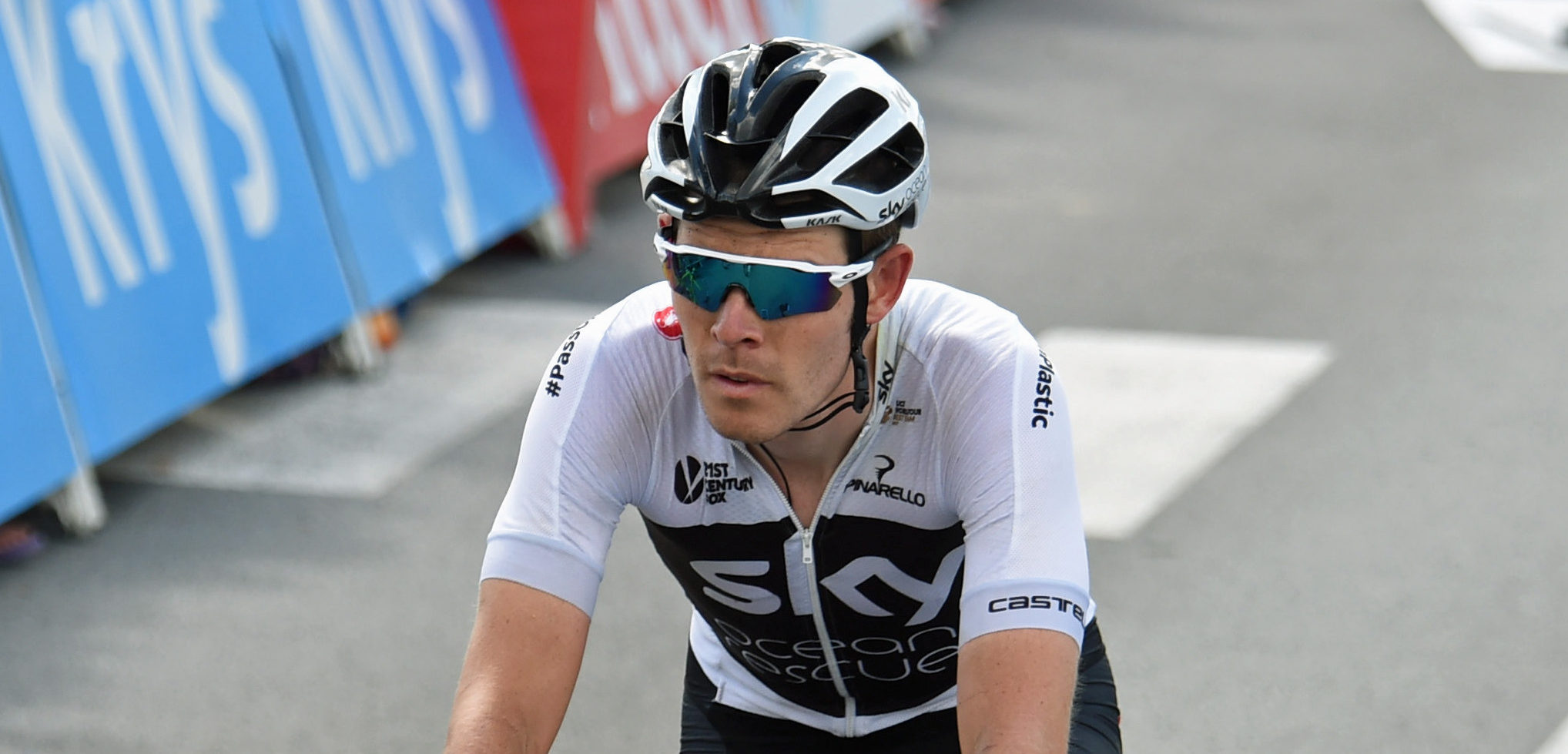 Polsbreuk houdt Luke Rowe uit Canadese koersen | WielerFlits