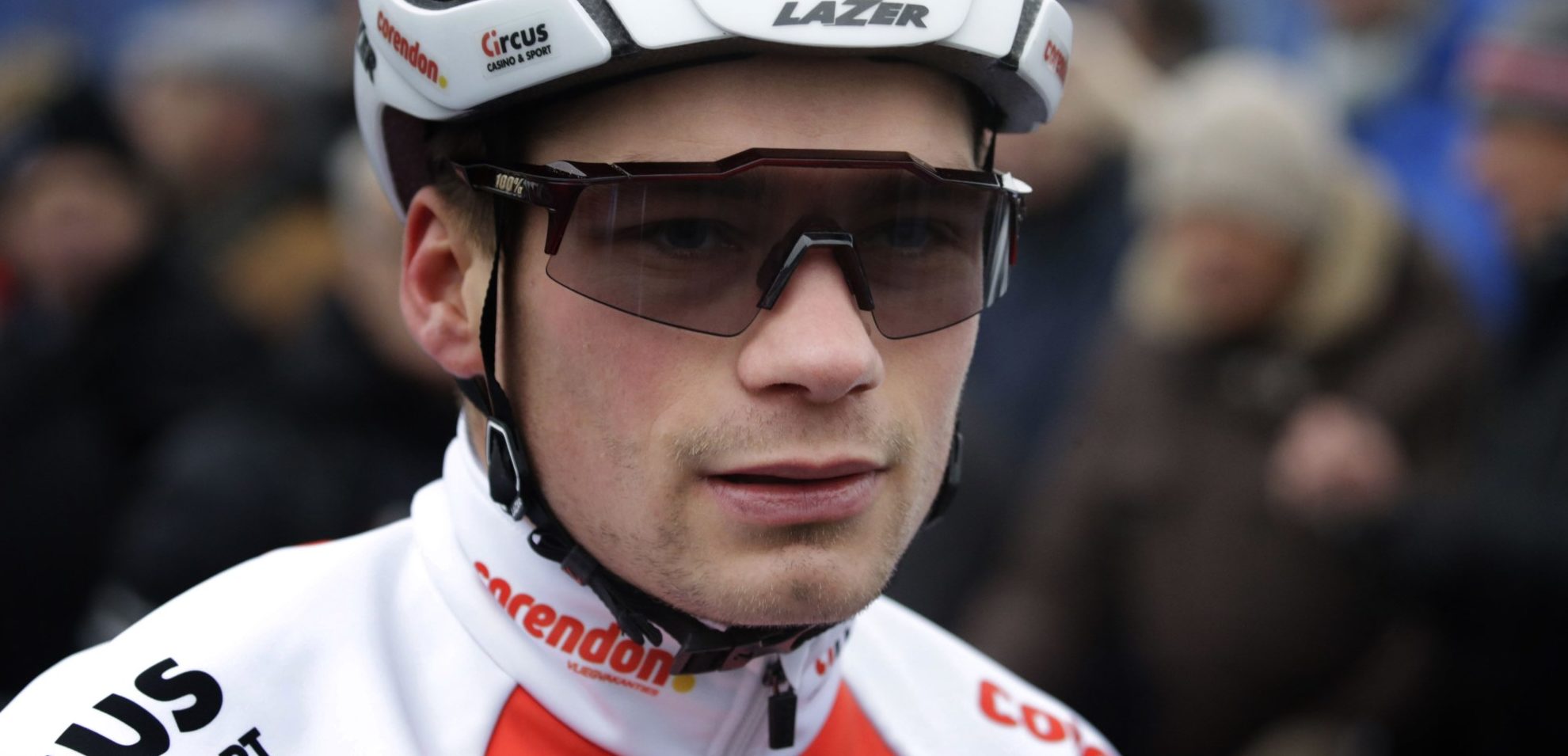 David van der Poel opent veldritseizoen met overwinning in Vittel ...