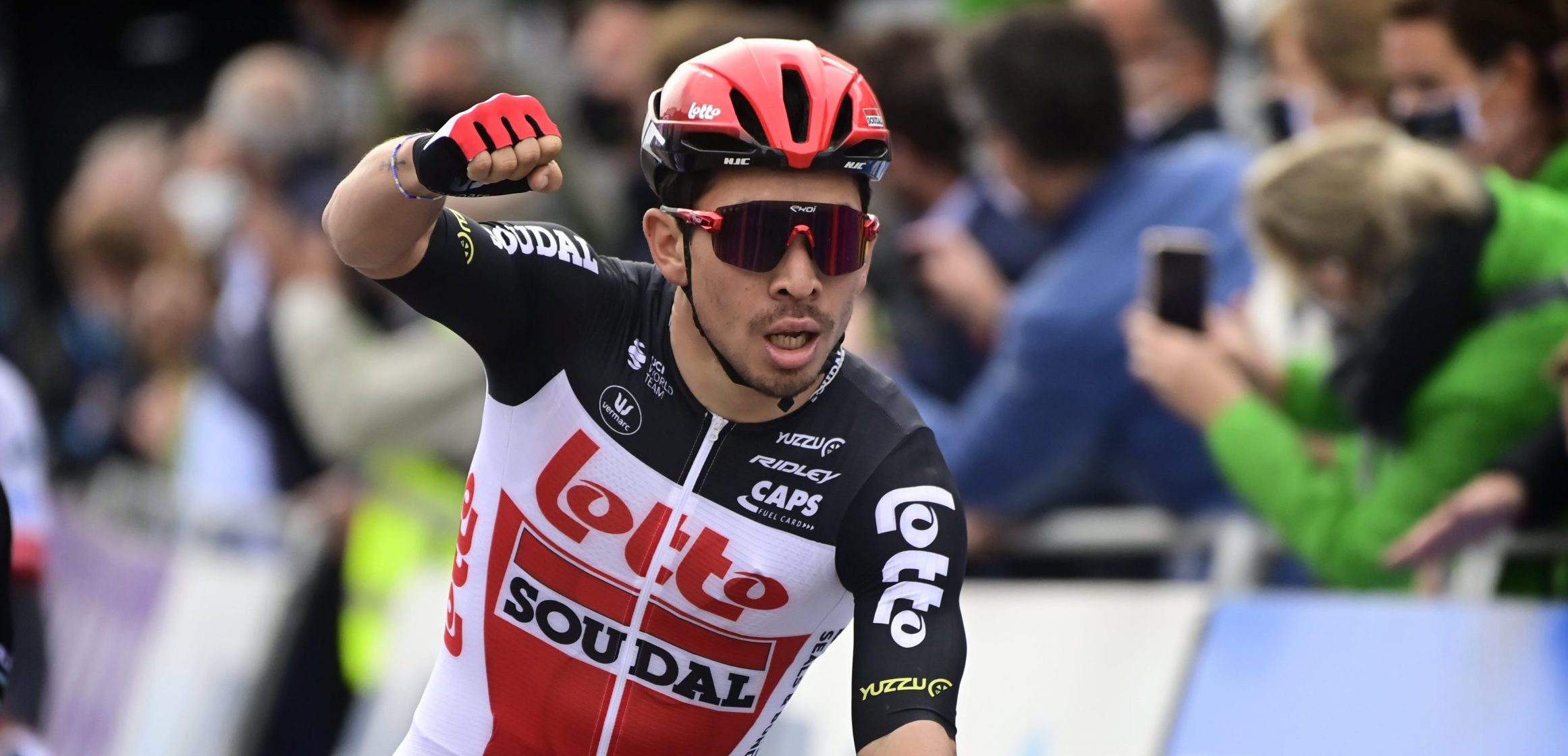 Caleb Ewan sprint naar zege in Scheldeprijs na door valpartij ontsierde ...