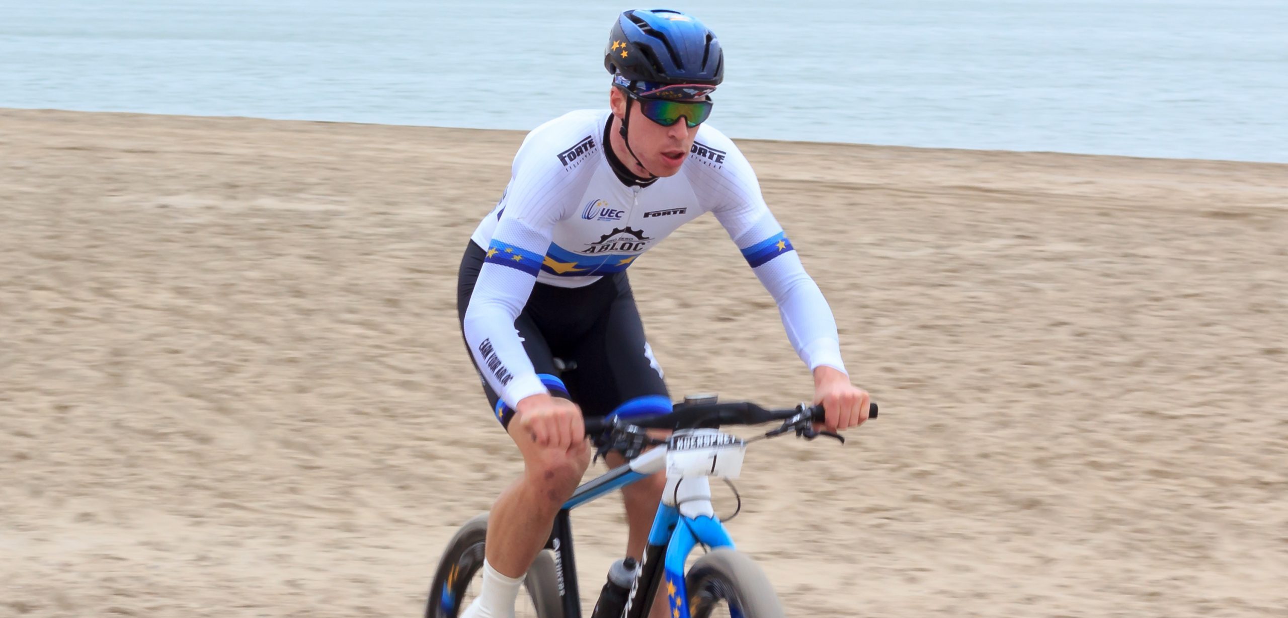 Ivar Slik de beste in strandrace Hoek van Holland-Den Helder | WielerFlits