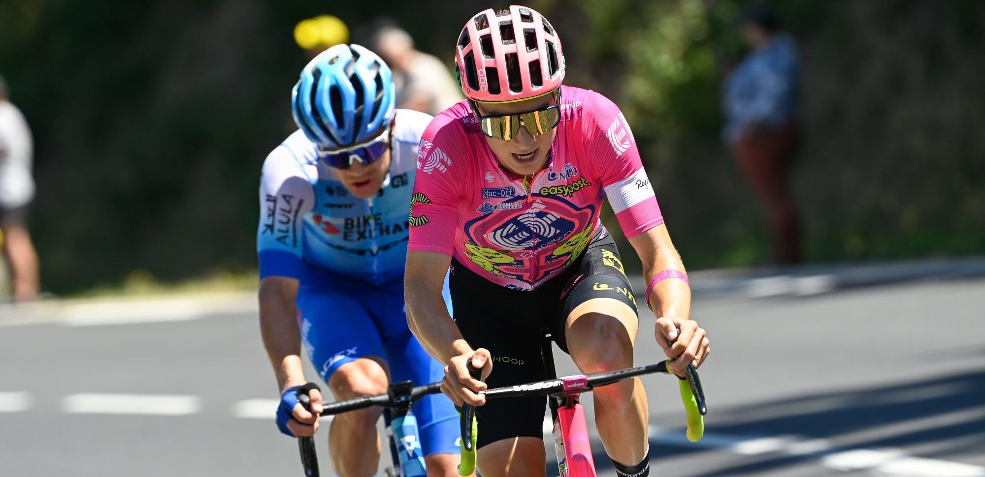 Neilson Powless komt met de schrik vrij na val in GP Montréal | WielerFlits