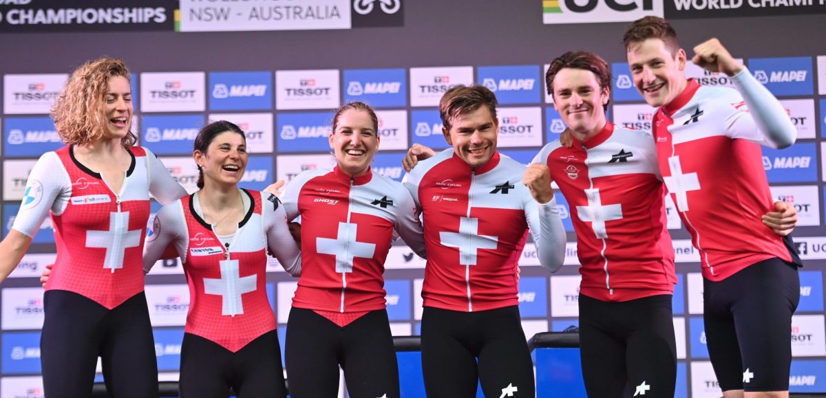 WK wielrennen 2022: Liveblog - Zwitserland wint goud op Mixed Relay ...