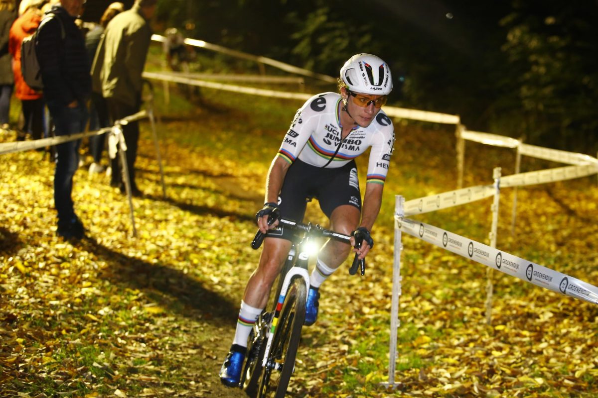 Marianne Vos tweede bij start van haar crosswinter: "Tevreden met deze ...