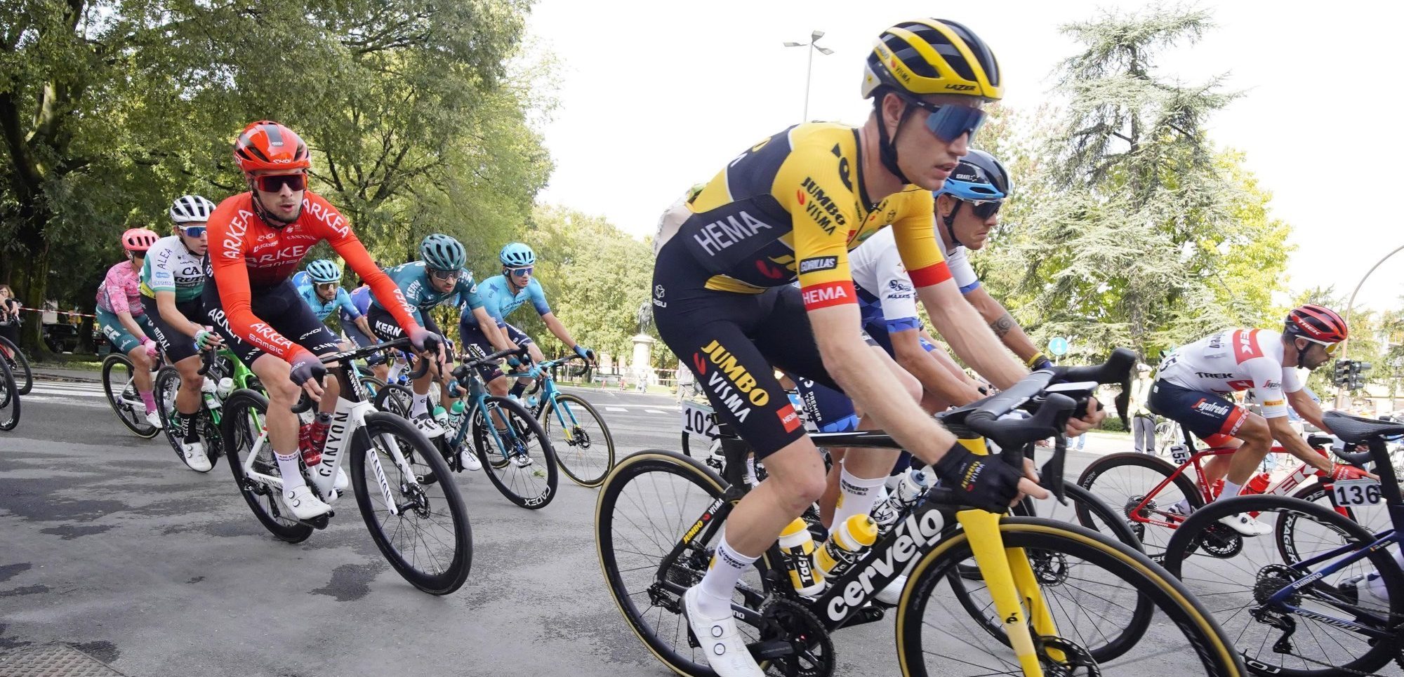 Gloag zeventiende bij debuut voor Jumbo-Visma: "Veelbelovend voor de ...