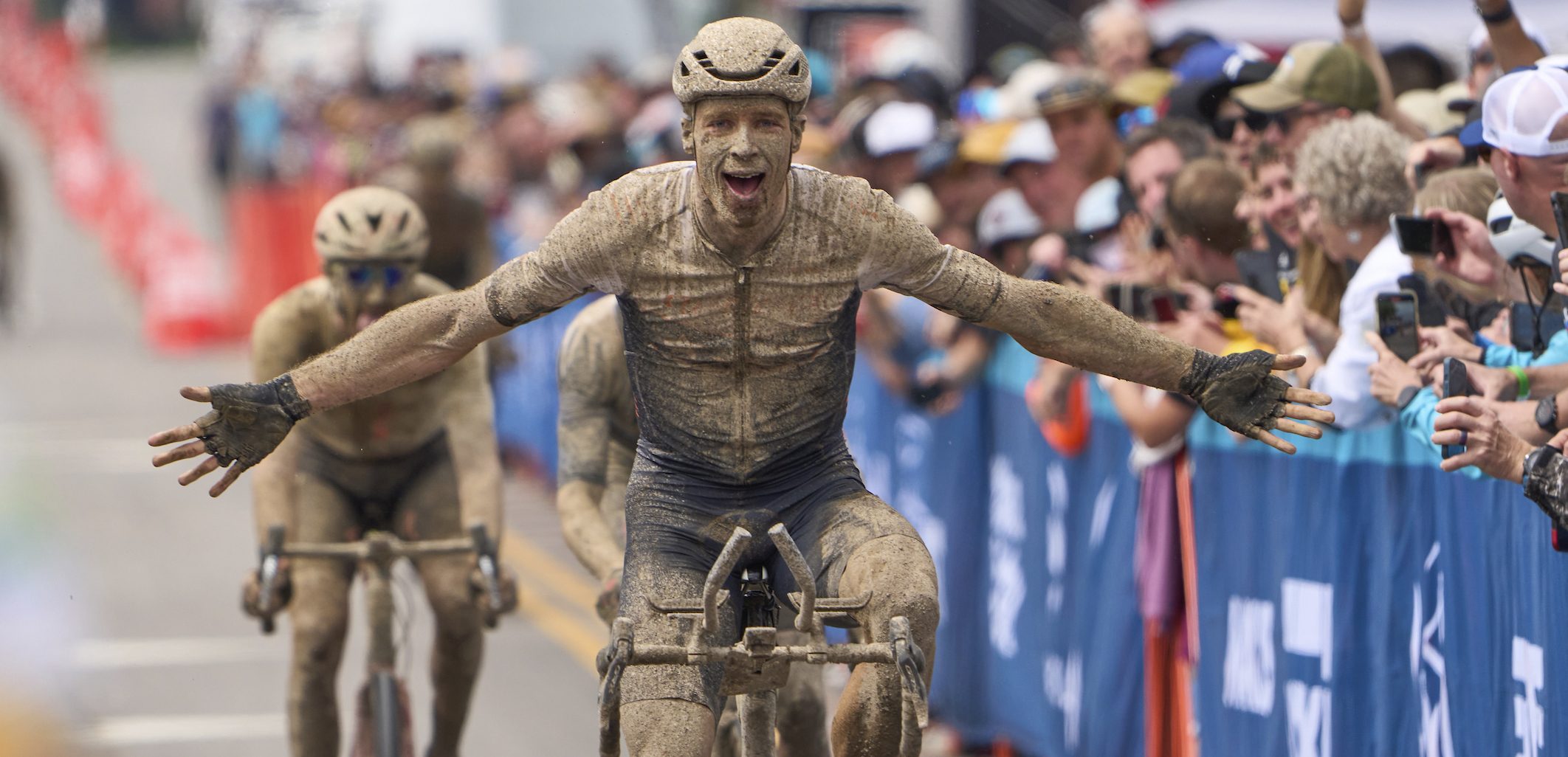 Ivar Slik verdedigt titel in Unbound Gravel tegen onder meer Laurens ten Dam en Jan Bakelants ...