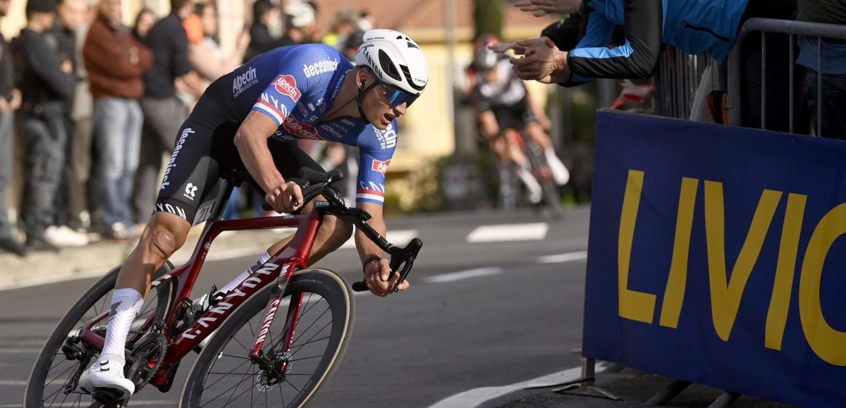Mathieu van der Poel verbetert recordtijd op Poggio | WielerFlits