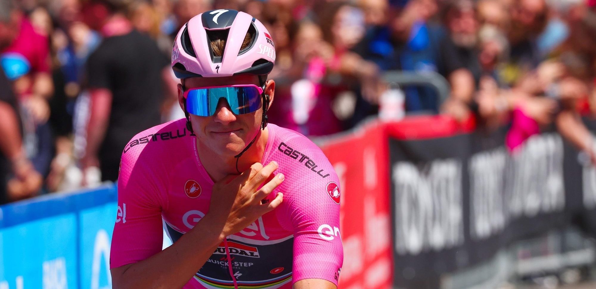Lees hier het statement van Remco Evenepoel na zijn opgave in de Giro d ...