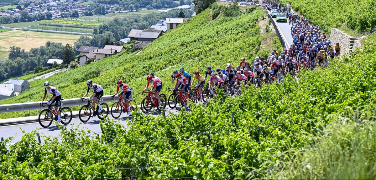 Zesde etappe Ronde van Zwitserland ingekort door rotslawine | WielerFlits