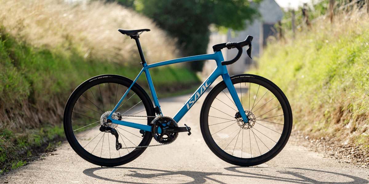 Isaac presenteert nieuwe Vitron Galaxy Blue | WielerFlits