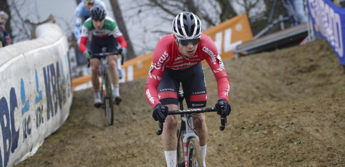 Zwitser Loris Rouiller verslaat Anton Ferdinande in Virginia's Go Cross ...