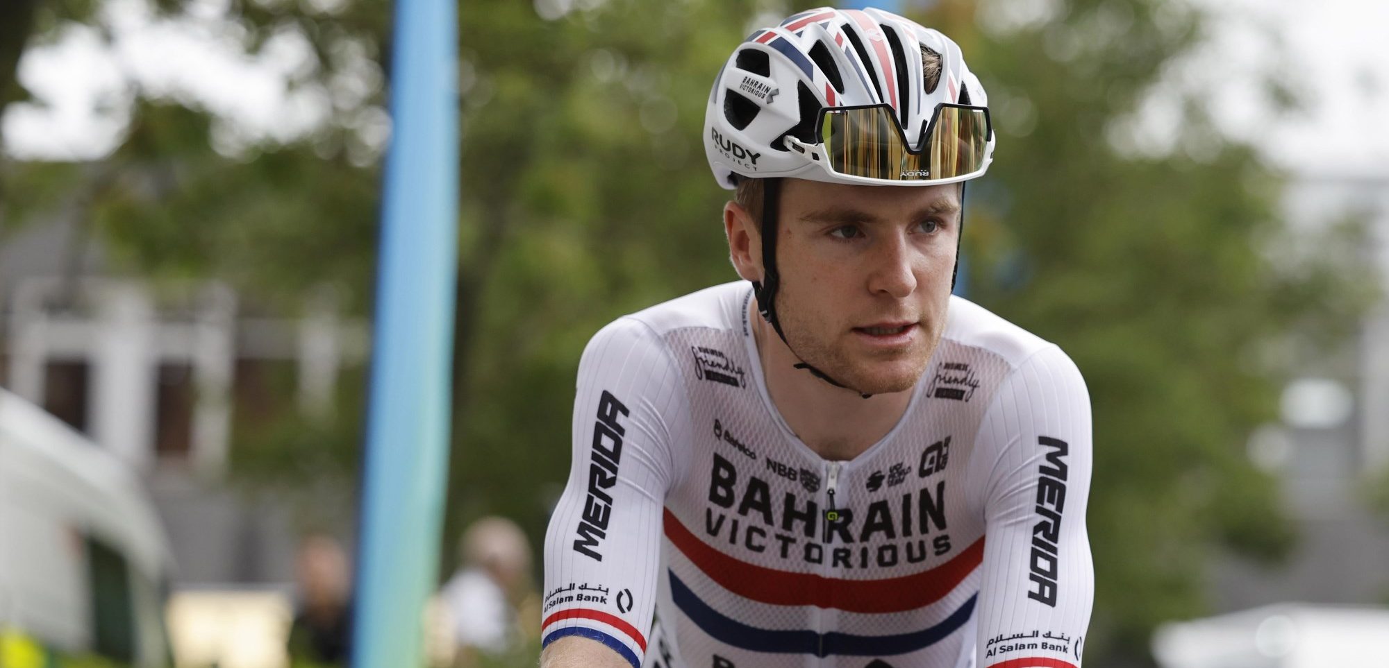 Tour 2024: Fred Wright eindigt buiten tijd na eenzame dag voor bezemwagen | WielerFlits