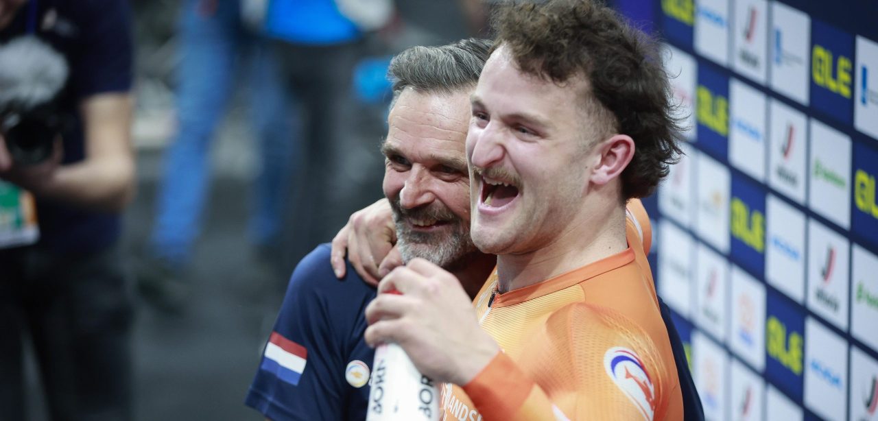 Daan Kool grijpt zilveren EK-medaille op de kilometer | WielerFlits