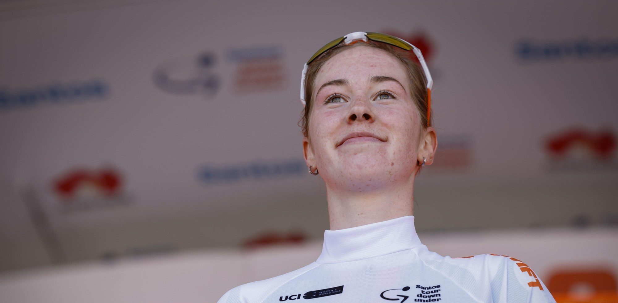 Beloftevolle Nienke Vinke verlengt bij dsm-firmenich PostNL | WielerFlits