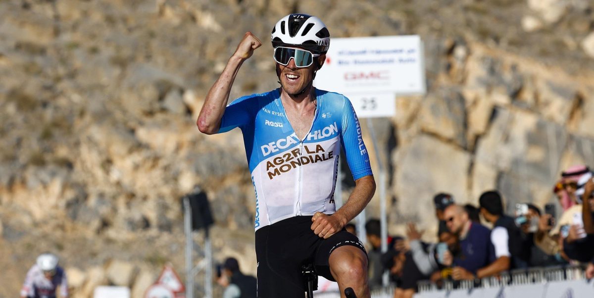 Ben O'Connor slaat toe in eerste bergrit UAE Tour, Jay Vine nieuwe ...