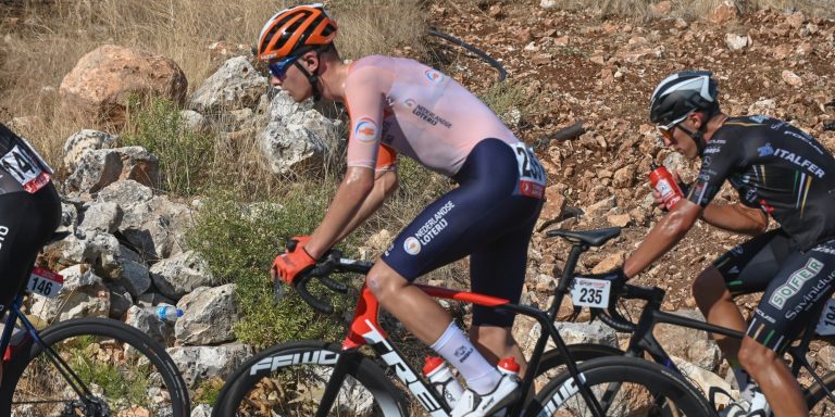 Elmar Abma wint de teruggekeerde Kasseienomloop van Exloo | WielerFlits