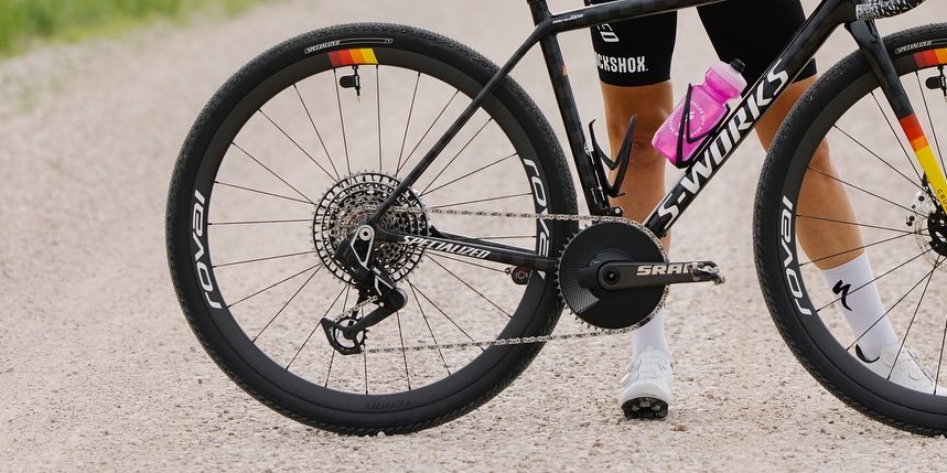 Nieuwe 13-speed groepset van SRAM gespot bij Unbound Gravel | WielerFlits