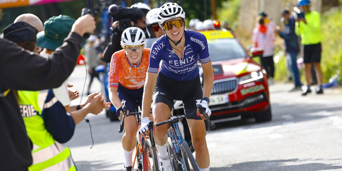 Pauliena Rooijakkers derde in Tour de France Femmes: "Vanuit de auto ...