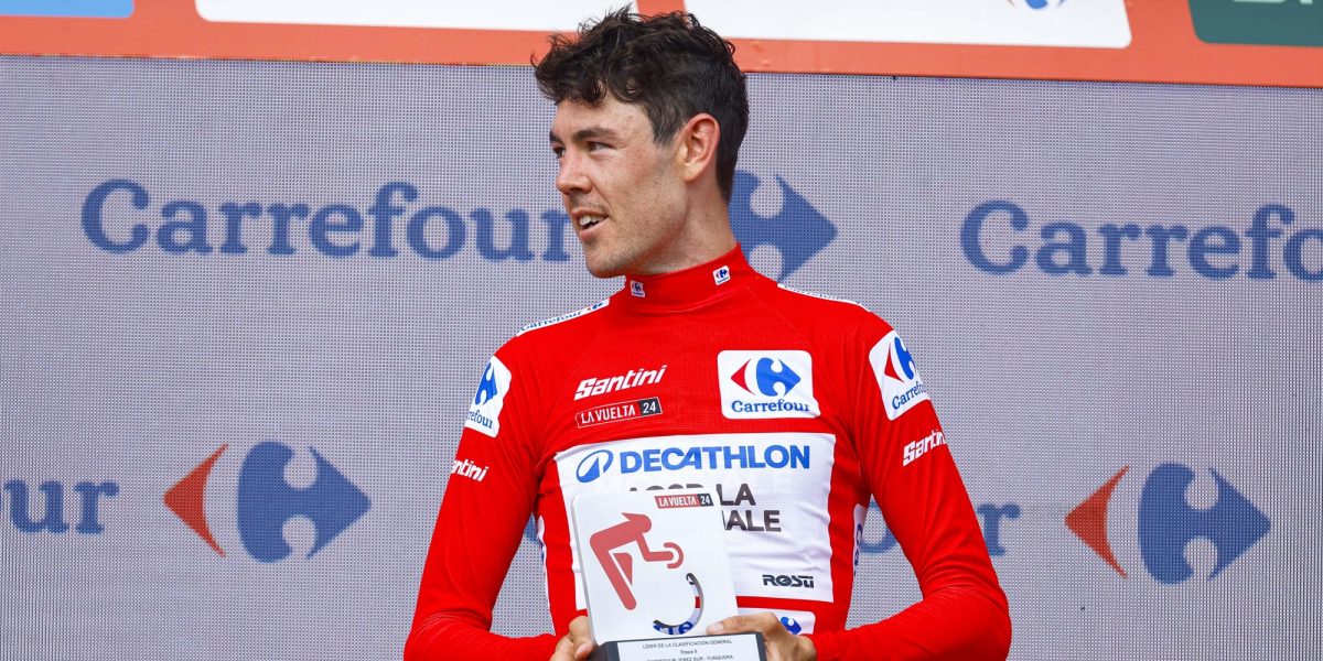 Vuelta 2024: Bijzondere boete voor Ben O'Connor na vergissing om ...