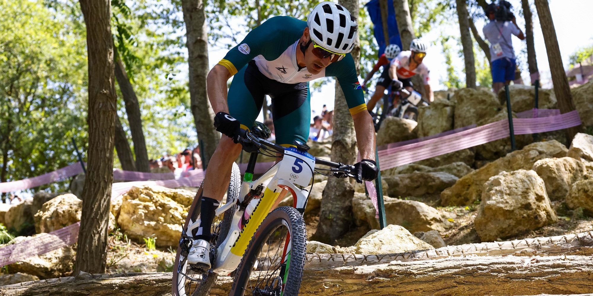 Wereldkampioen mountainbike Alan Hatherly begint bij Jayco AlUla ook ...