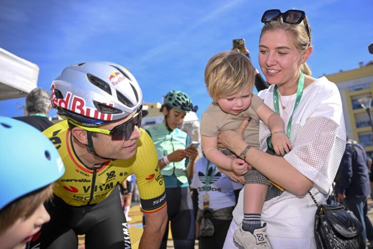 Vrouw Sarah over Wout van Aerts Strade Bianche Comeback en Gezin