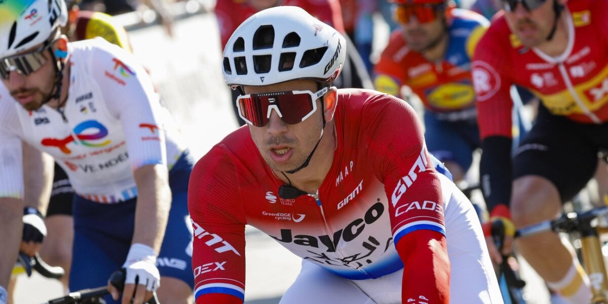 Dylan Groenewegen grijpt net naast eerste seizoenszege in Tour of ...