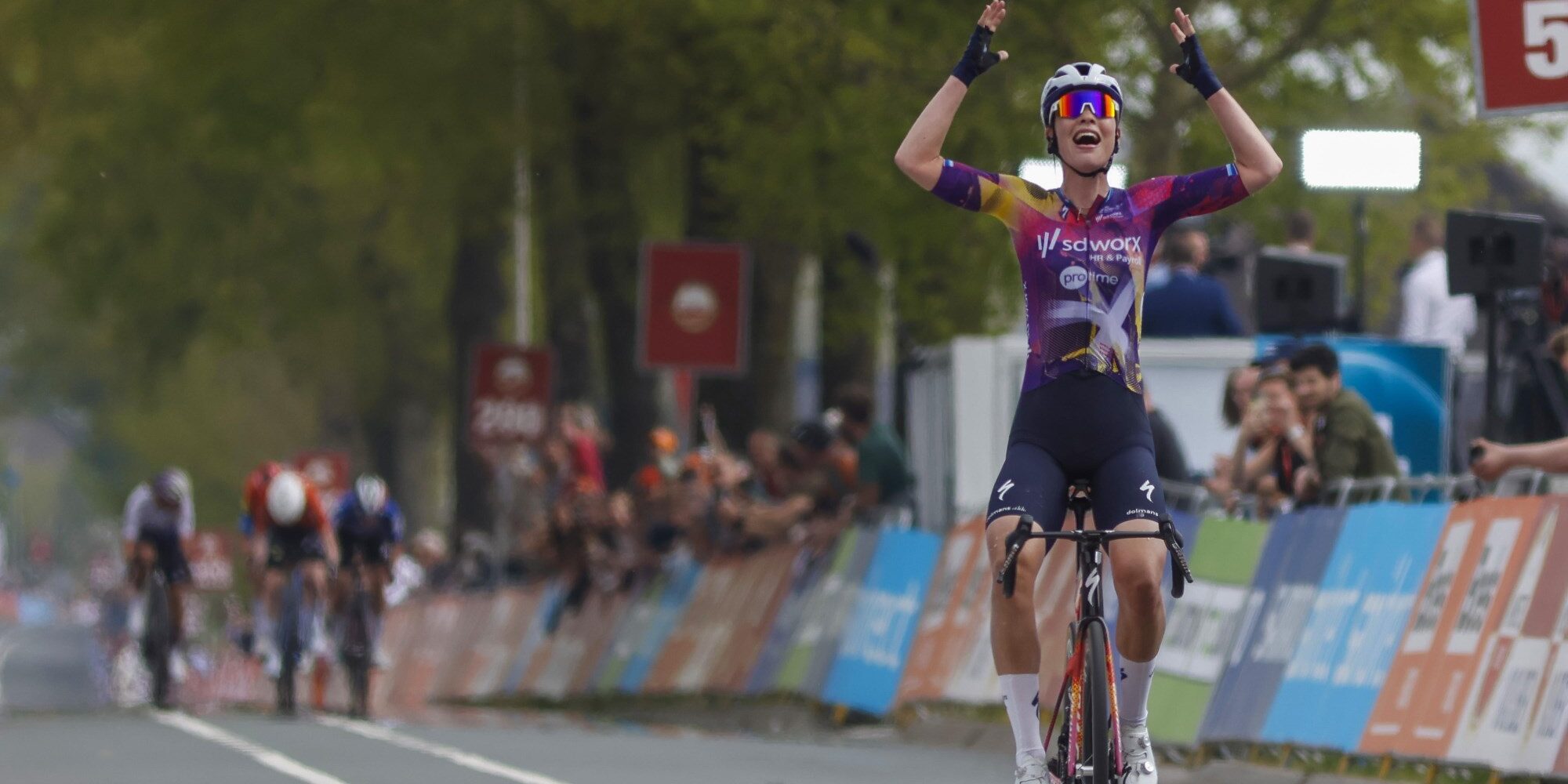 Mischa Bredewold: Nieuwe vertrouwen en doelen voor 2026 | WielerFlits