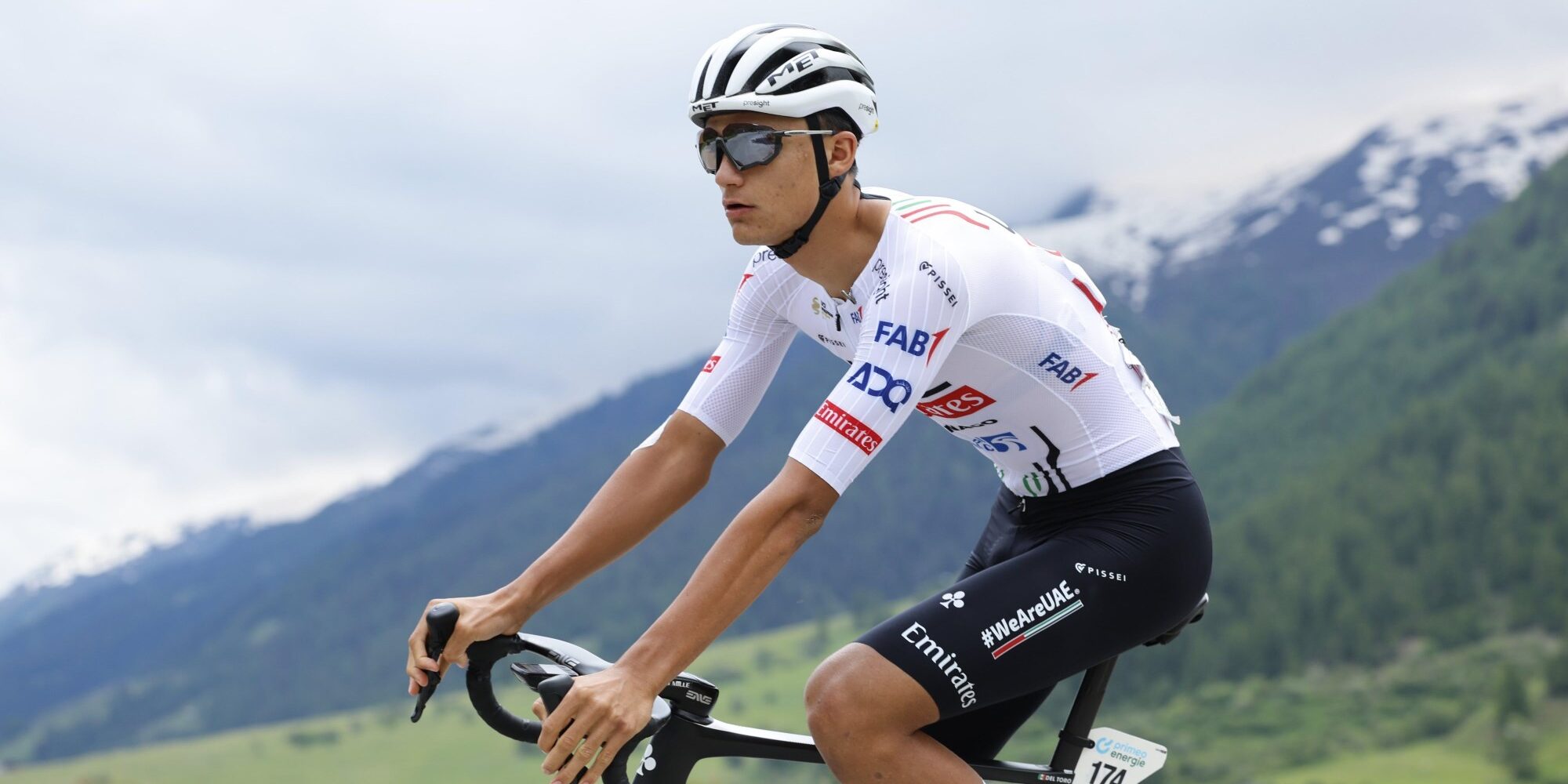 Isaac Del Toro behaalt derde ritzege op rij in Ronde van Oostenrijk