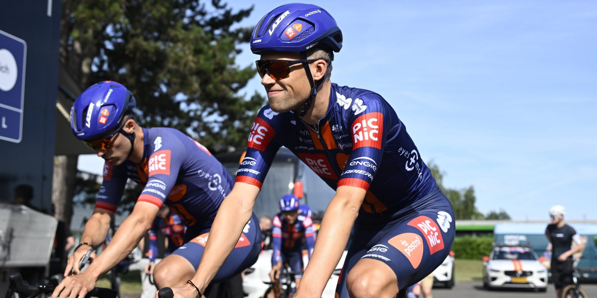 Tim Naberman: De Onmisbare Wegkapitein van Picnic PostNL in Tour de France 2025