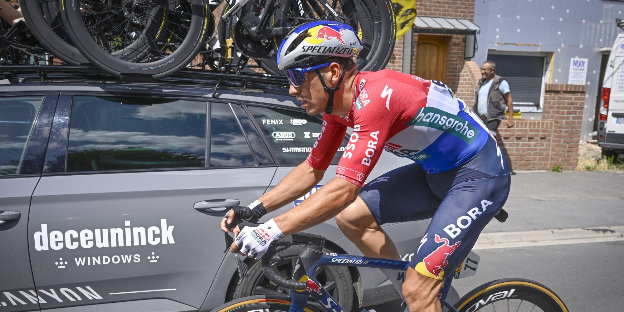 Tour 2025: Danny van Poppel gedeclasseerd en gele kaart