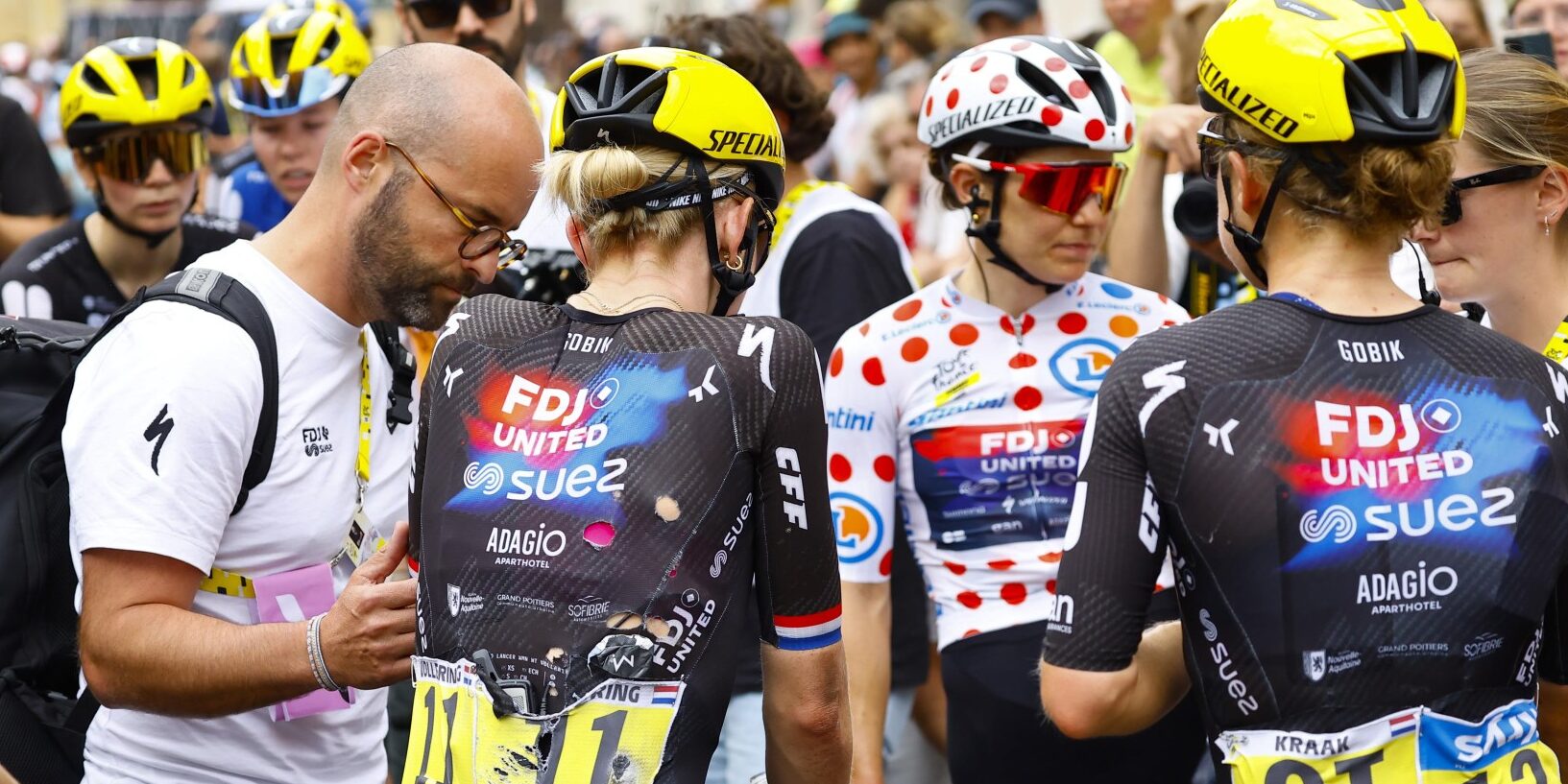 Demi Vollering Tour Femmes 2025: Kneuzingen & onzekerheid start