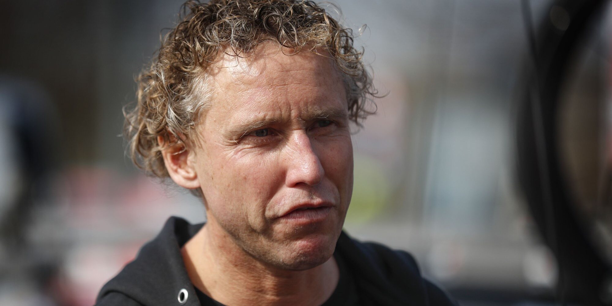 Michael Boogerd mist NOS-uitzending Tour 2025 door auto-ongeluk