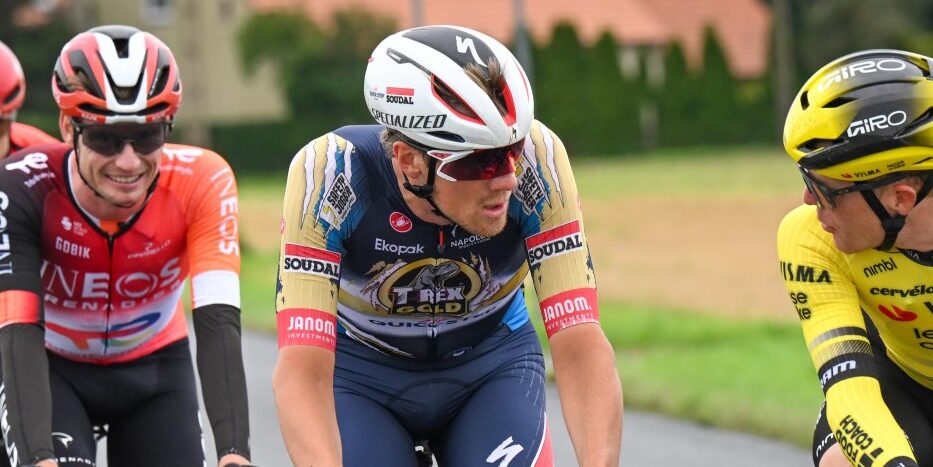 Soudal Quick-Step met uniek T-Rex tenue in Ronde van Polen