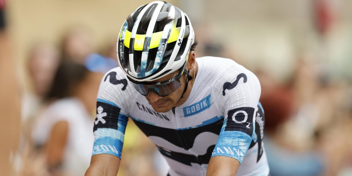 Vuelta 2025: Javier Romo stopt na valpartij - Movistar nieuws