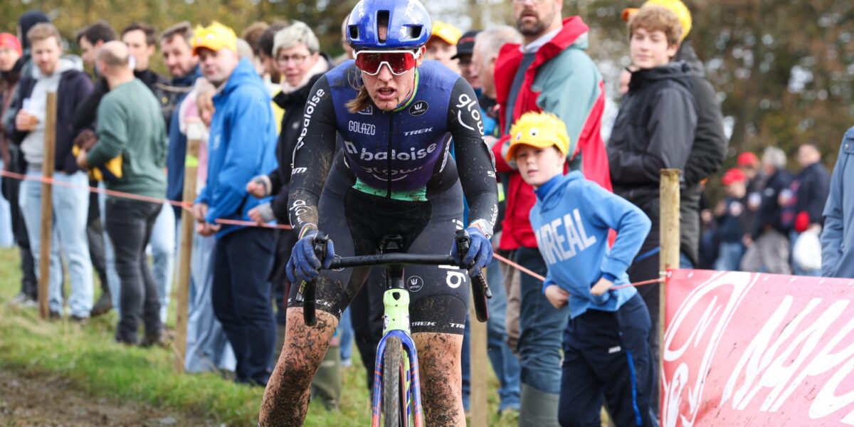 Lucinda Brand wint vierde cyclocross: rust en controle beslissen