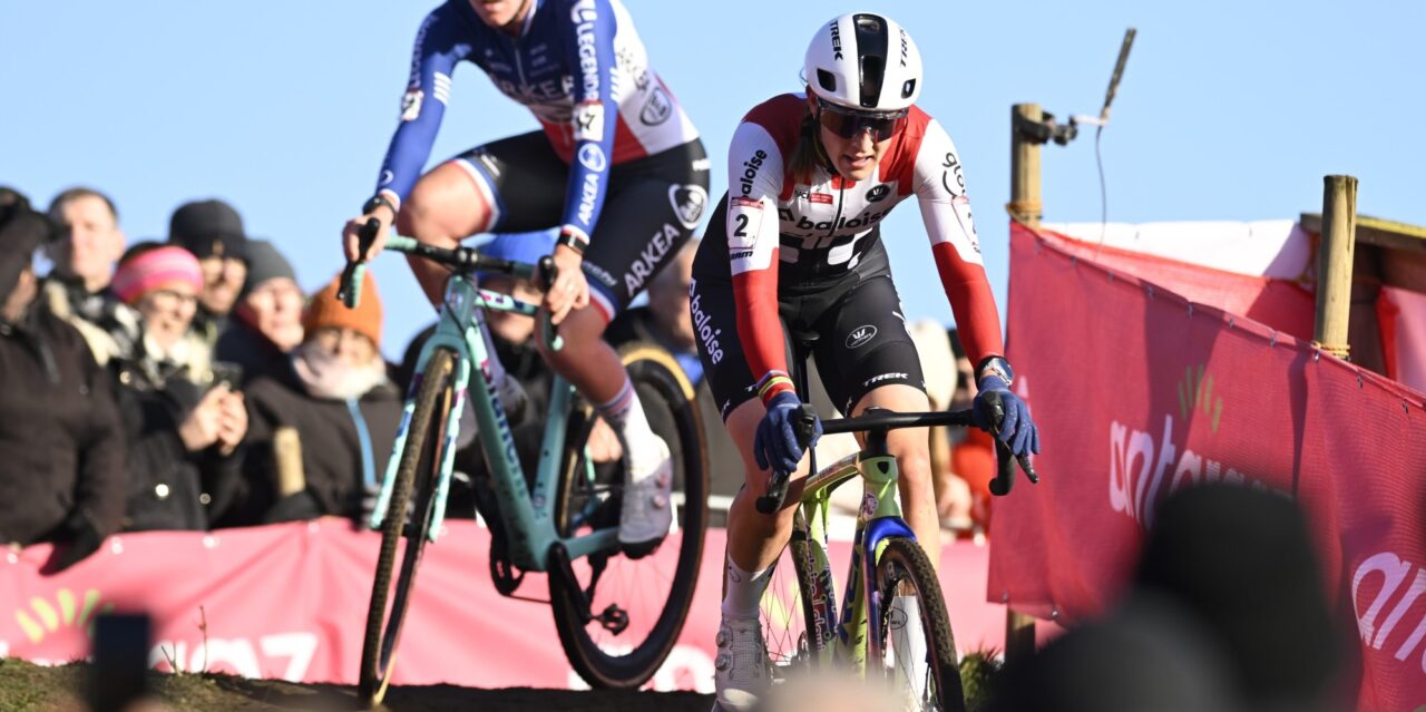 Verraste Lucinda Brand wist Puck Pieterse te breken met één aanval ...