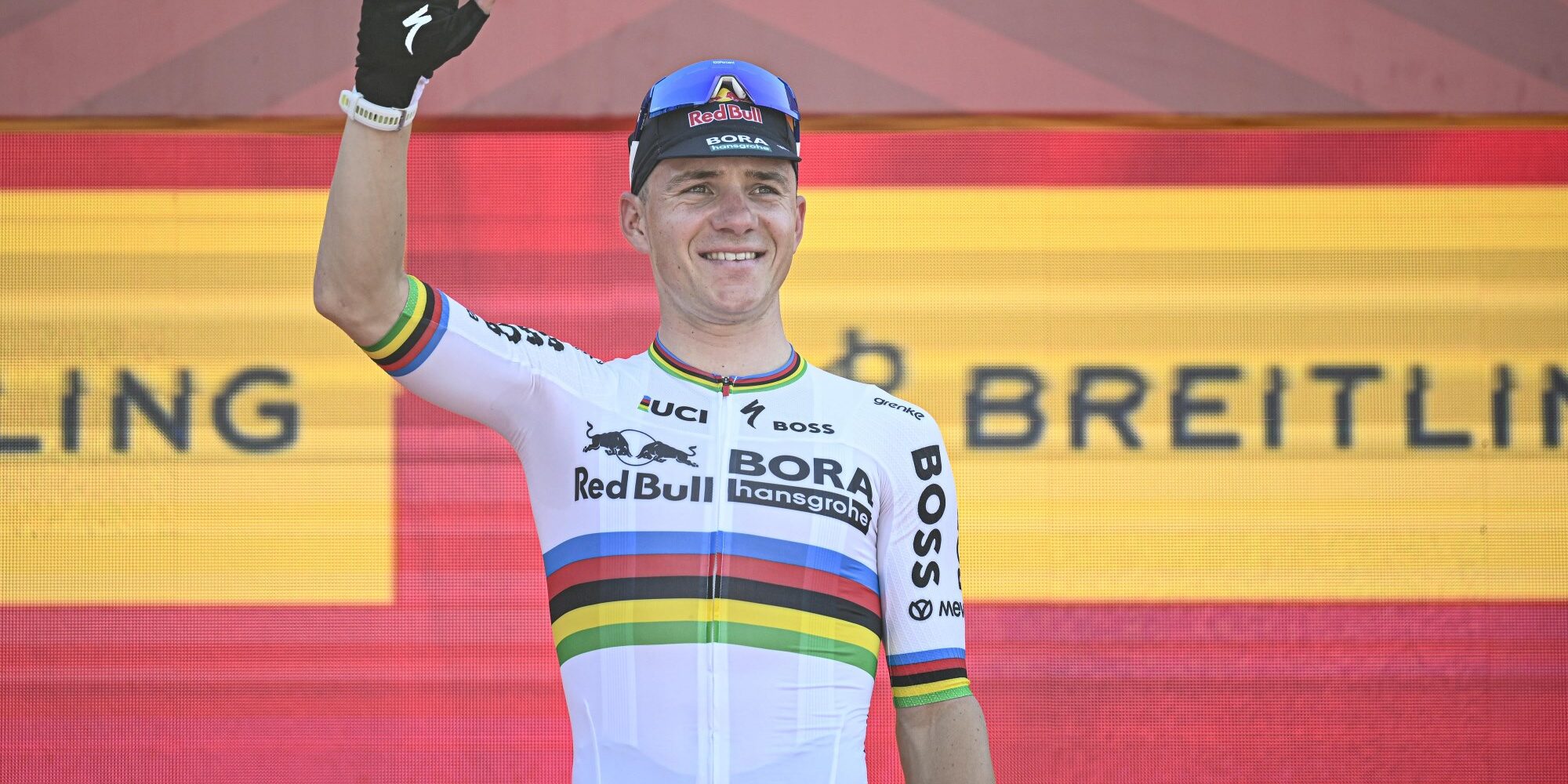 Remco Evenepoel op Pole Position in UAE Tour 2026 | Klassementsupdate