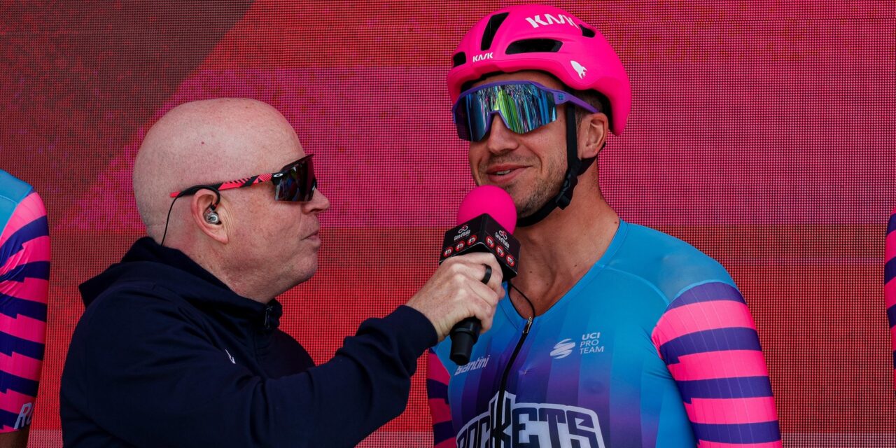 Waarom Giro-renners in het Nederlands antwoorden op Engelse vragen