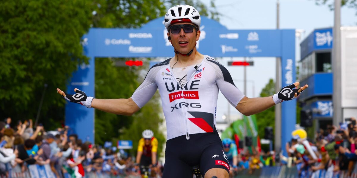 Benoît Cosnefroy wint waaierrit in Ronde van Hongarije