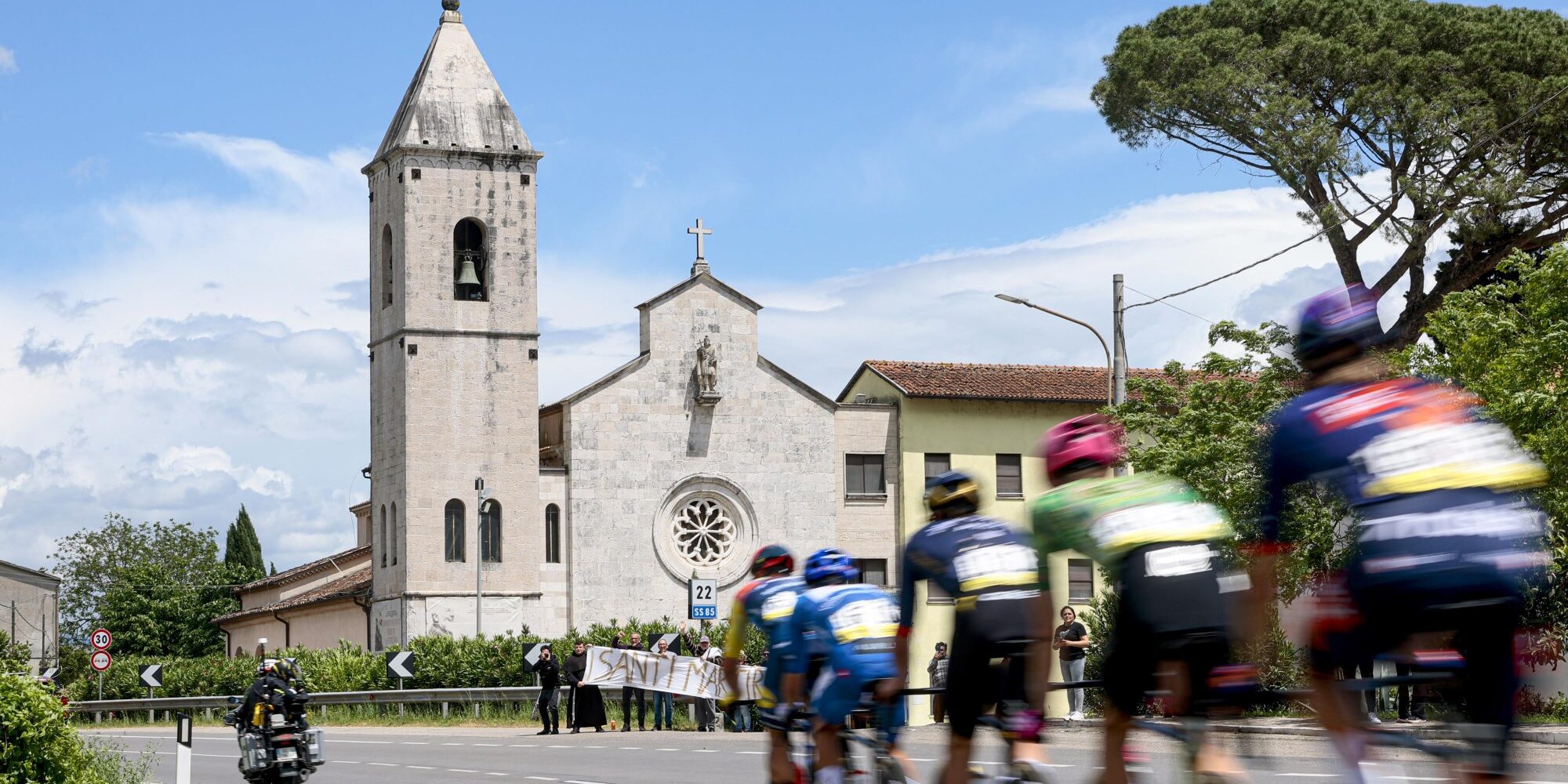 Giro 2026: Vingegaard wint op Blockhaus, Arensman in top-10
