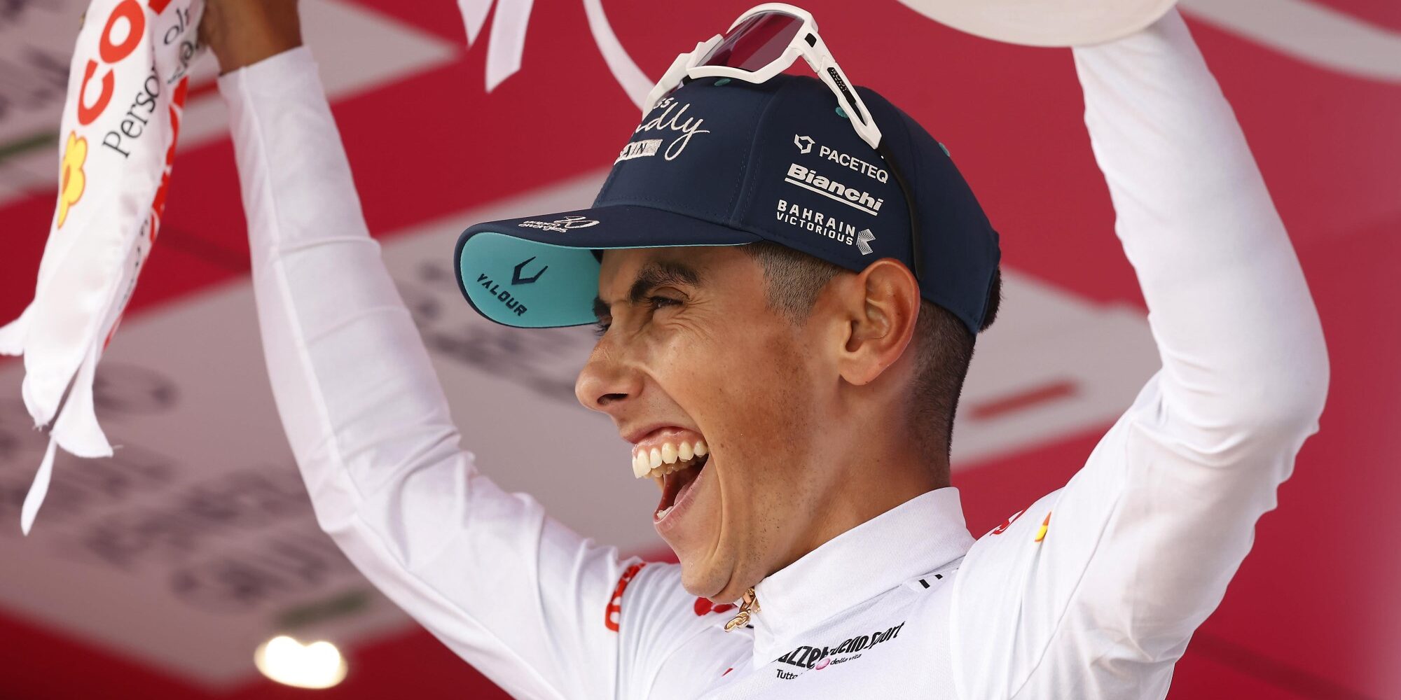 Afonso Eulálio wint witte jongerentrui bij Giro d'Italia 2026
